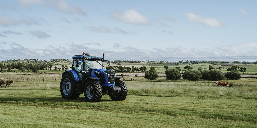 Landini Serie 7-230: potencia inteligente con estilo automotriz