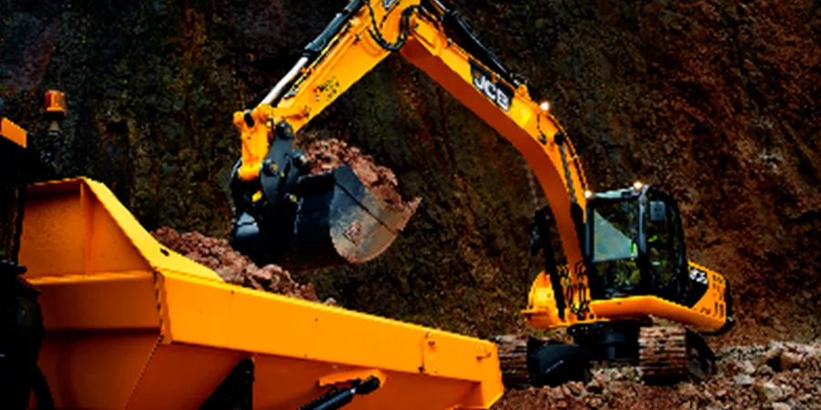 Constructora Excon y DercoMaq-JCB cierran importante acuerdo comercial