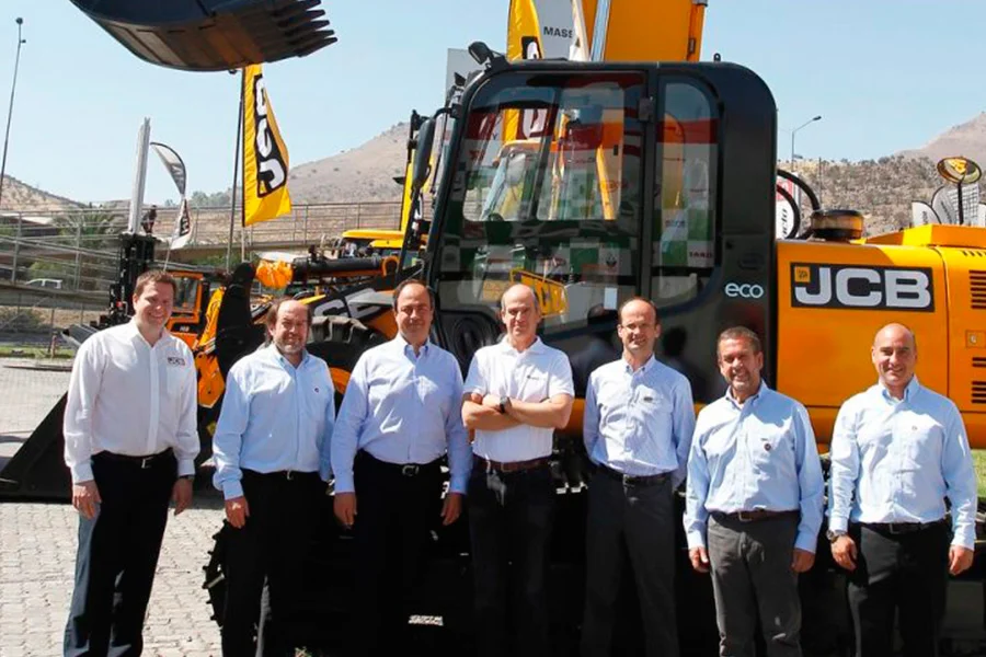 Director Para Brasil, LATAM & Caribe De JCB Visita Chile